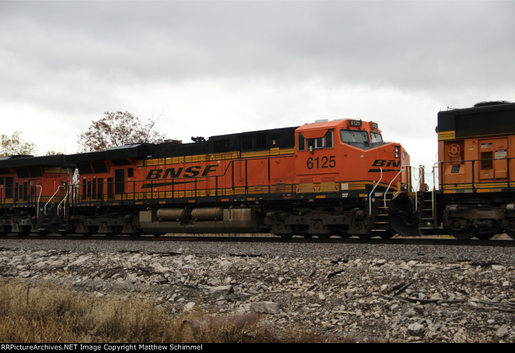 BNSF 6125